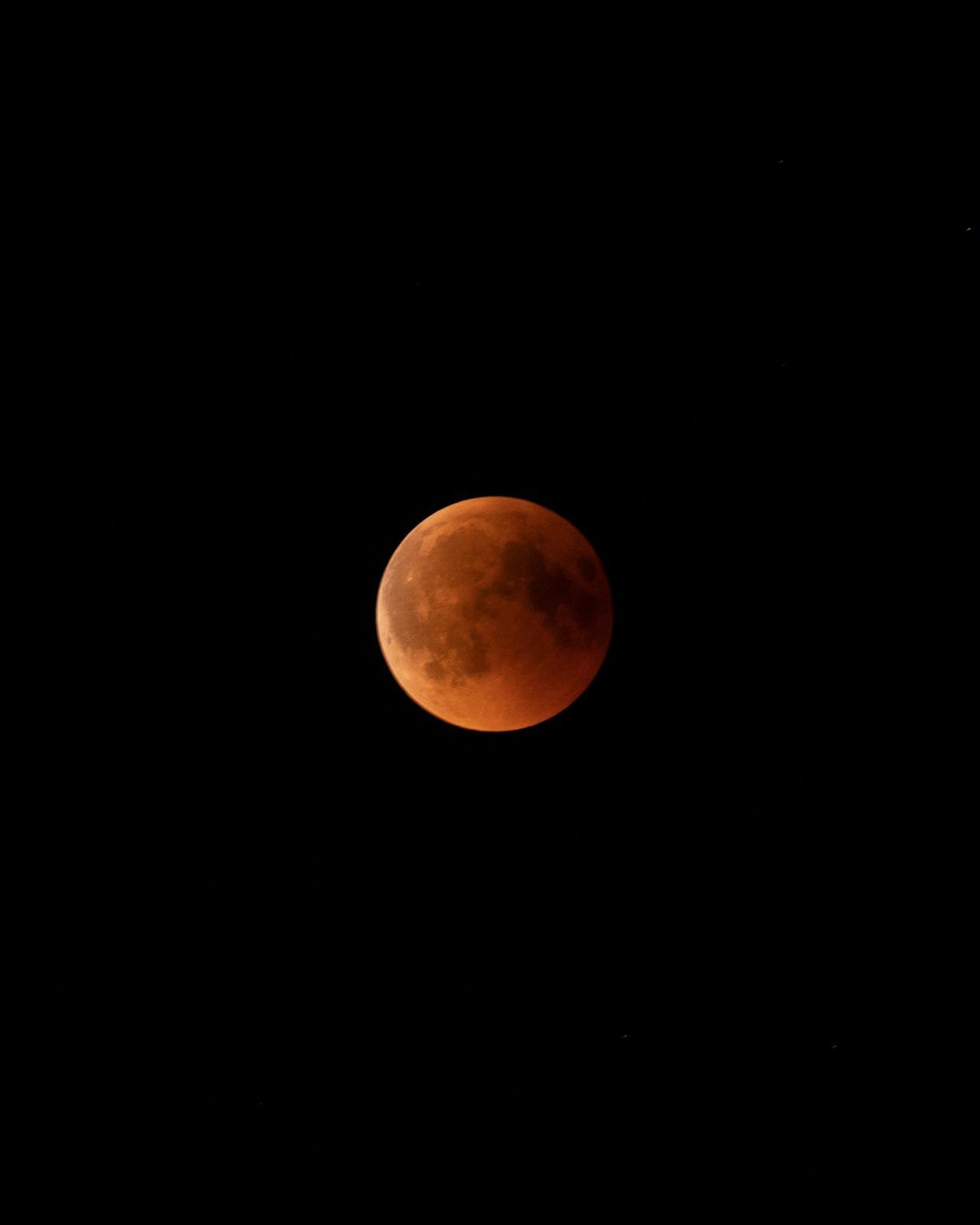 What is the spiritual significance of a red moon? - My Spirit IQ